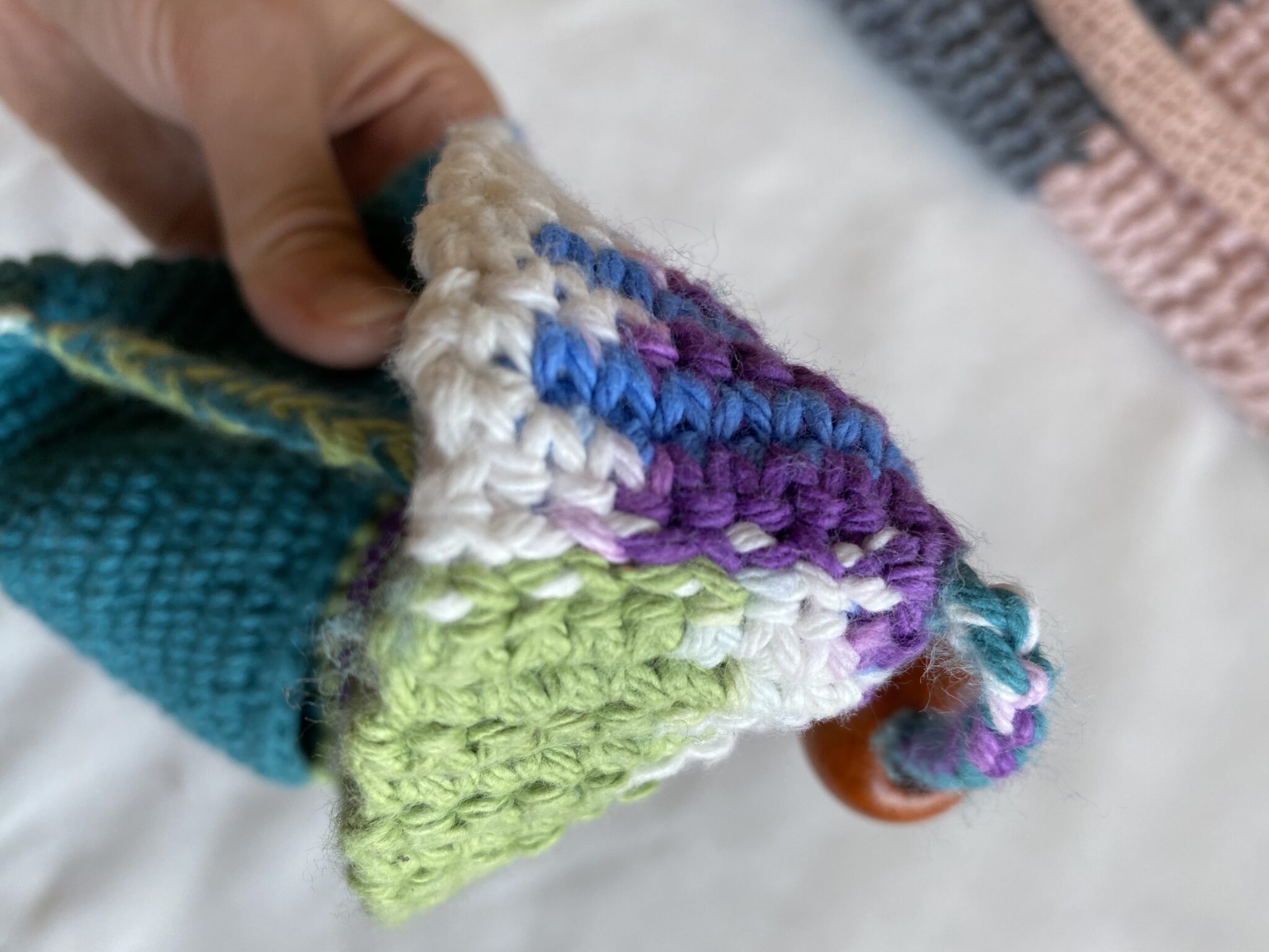 Crochet small pyramid pouch