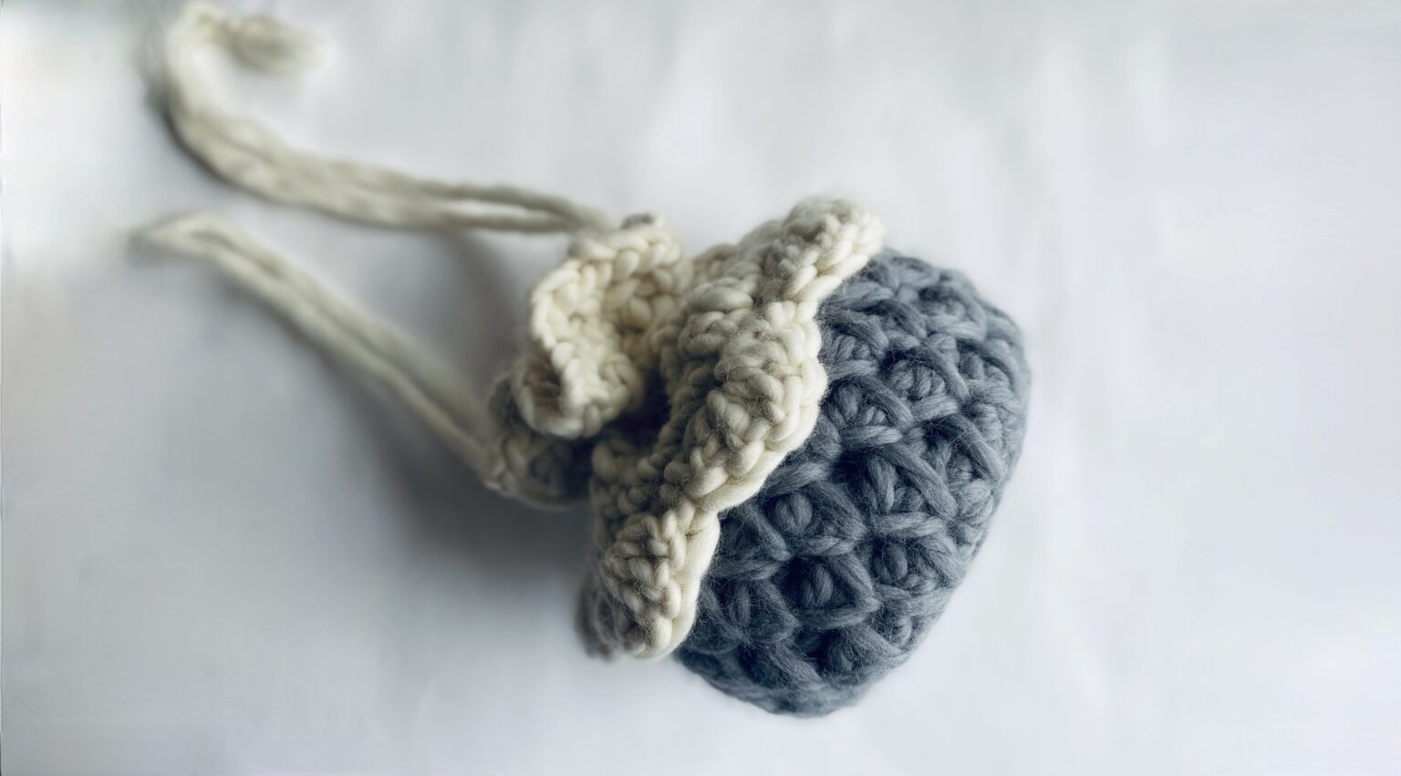 How to crochet honeycomb stitch drawstring pouch
